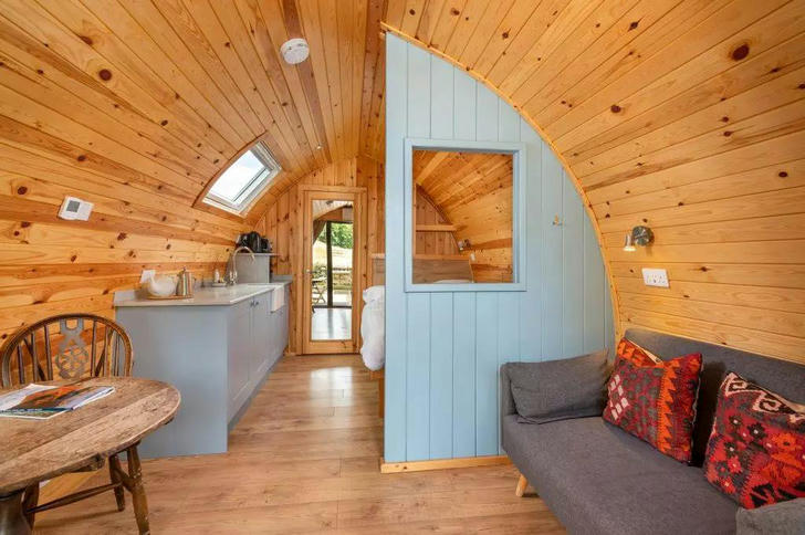 This Adorable Tiny Log Cabin Is Only 20 Square Meters, But Wait Till ...